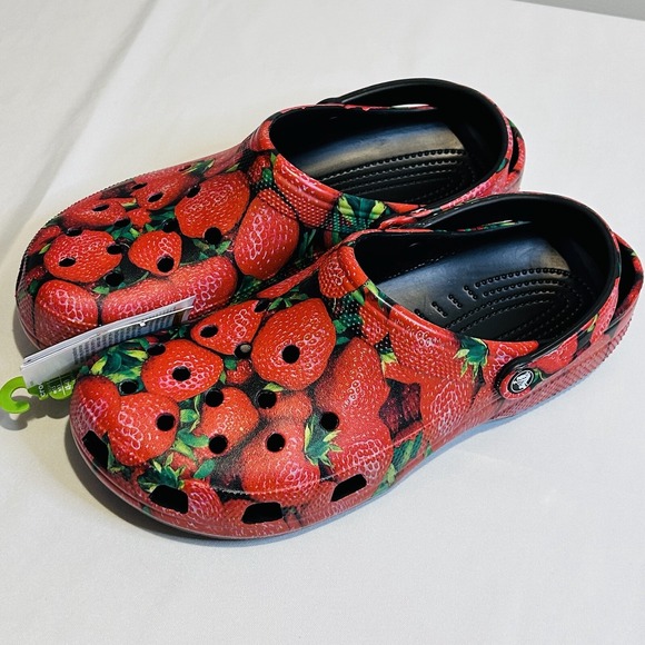 CROCS | Shoes | Crocs Strawberry Print Mens 3 Classic Hyper Real Clog ...